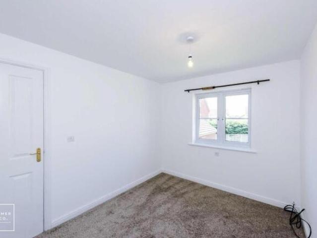 3 bedroom semi detached house for rent in Withinlea Close, Westhoughton, BL5