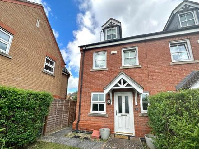 3 Bedroom Semi detached House For Rent In Wootton