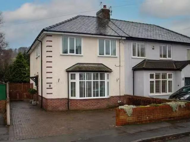 3 bedroom semi detached house for rent in Woodlands Drive, Wha.