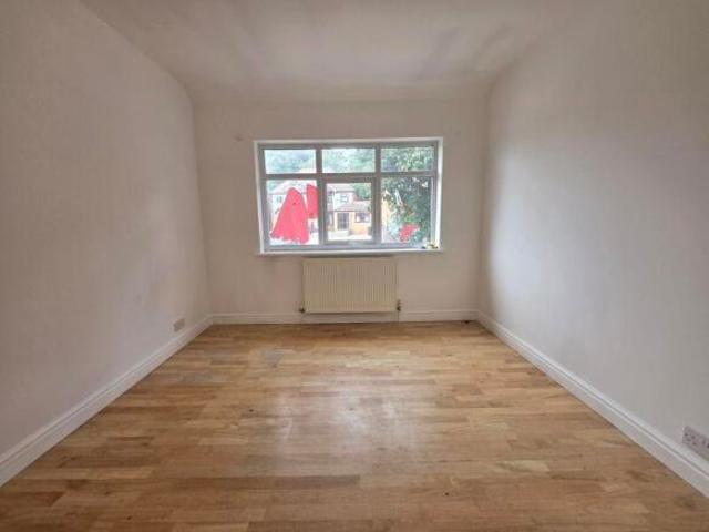 3 bedroom semi detached house for rent in Woodleigh Avenue, Harborne, Birmingham B17 0NJ, B17
