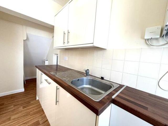 3 bedroom semi detached house for rent in Wolverton road, Rednal, B45
