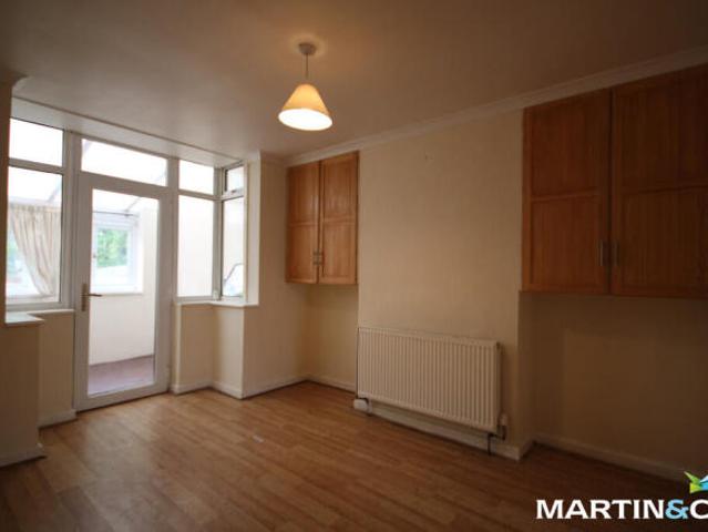 3 bedroom semi detached house for rent in Wolverhampton Road South, Quinton, B32