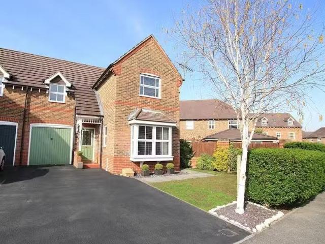 3 bedroom semi detached house for rent in Wollaton Road, Fernd.