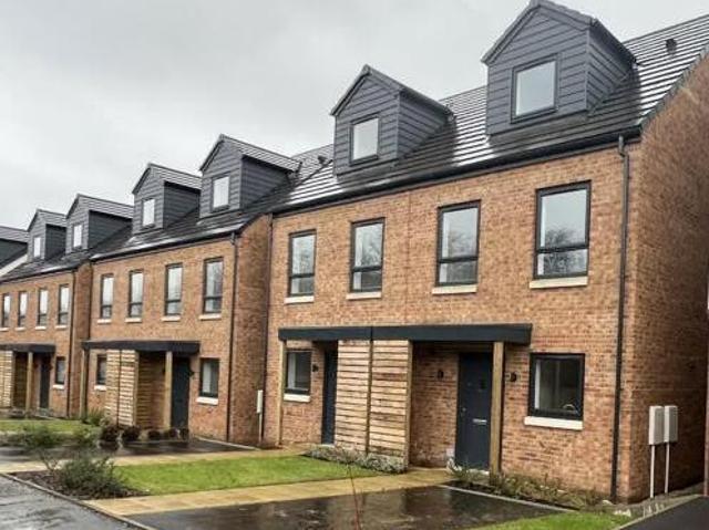 3 Bedroom Semi detached House For Rent In Worksop, Nottinghamshire