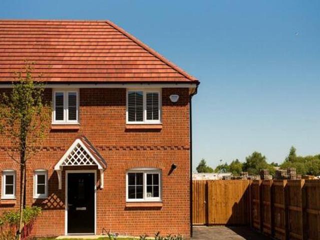 3 Bedroom Semi detached House For Rent In Worsley