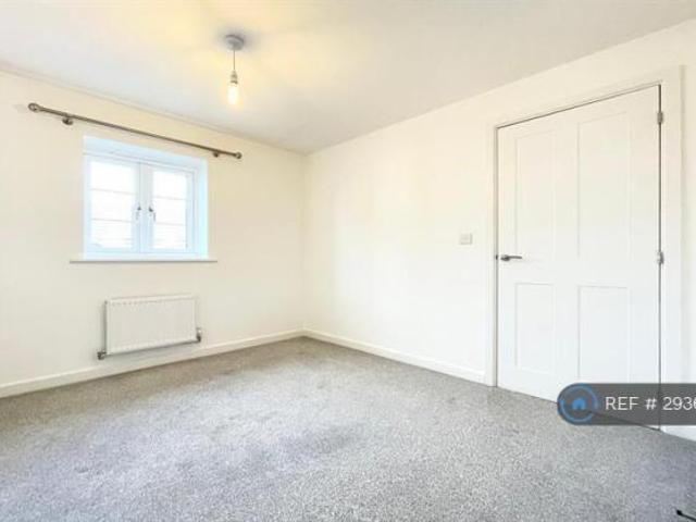 3 bedroom semi detached house for rent in Wyeth Road, Basingstoke, RG24