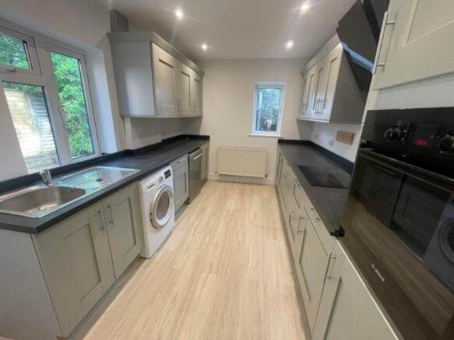 3 bedroom semi detached house for rent in Albert Road, Tonbridge, TN9
