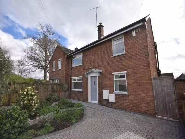 3 bedroom semi detached house for rent in Alder Grove, Hoole.