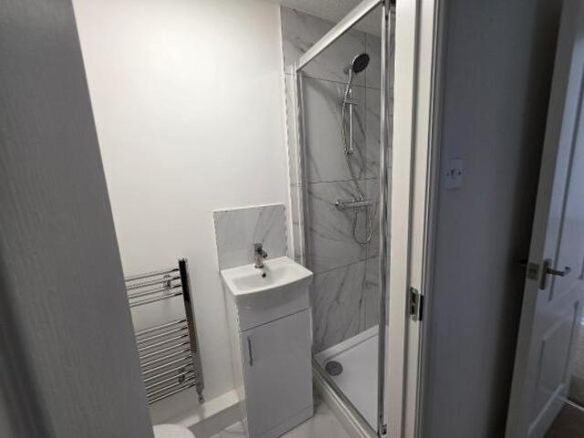 3 bedroom semi detached house for rent in Altcross Road, Croxteth, Liverpool, L11 4UP, L11