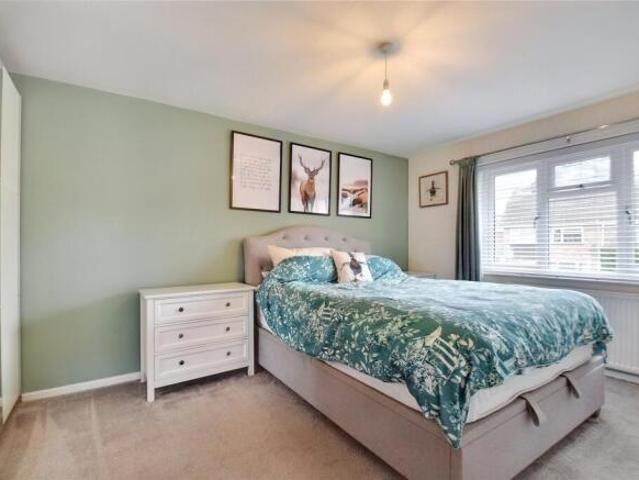 3 bedroom semi detached house for rent in Ashdown Close, Worcester, Worcestershire, WR2