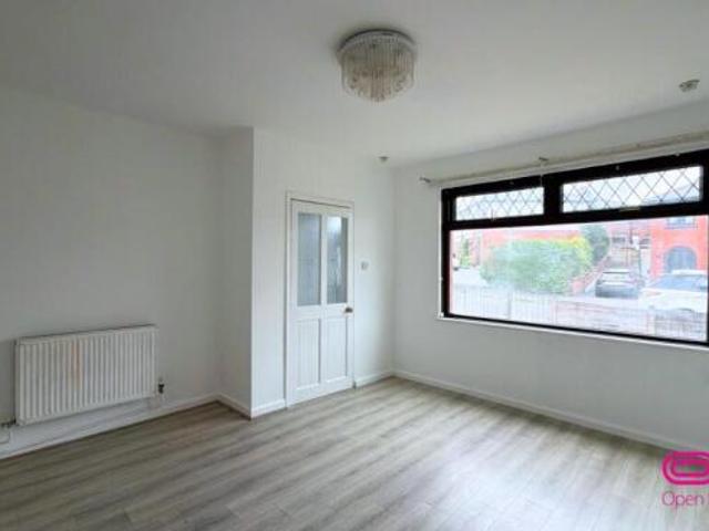 3 bedroom semi detached house for rent in Aster Avenue, Farnworth, Bolton, BL4