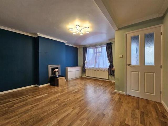 3 bedroom semi detached house for rent in Astill Lodge Road, Beaumont Leys, Leicester, LE4