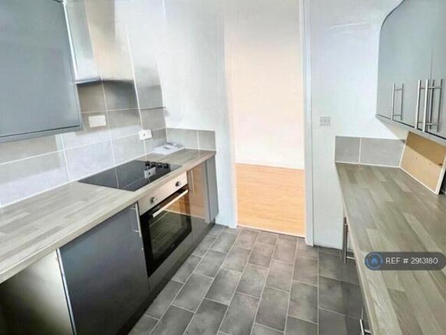 3 bedroom semi detached house for rent in Arlington Drive, Penketh, Warrington, WA5
