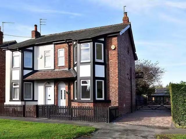 3 bedroom semi detached house for rent in Bank View, Goostrey.