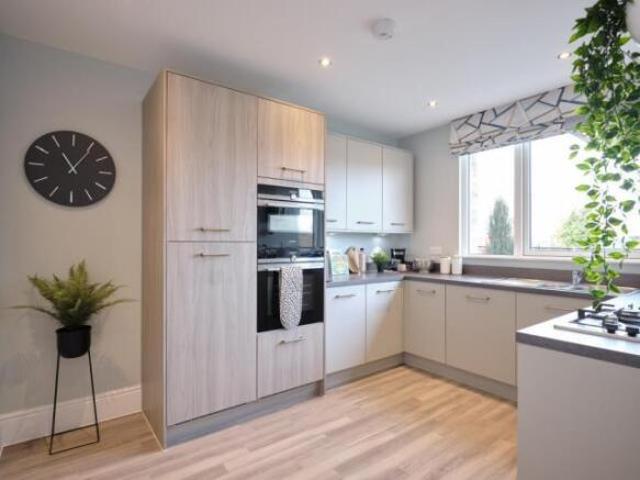 3 bedroom semi detached house for rent in Barton Fields Road, Headington, Oxford, OX3