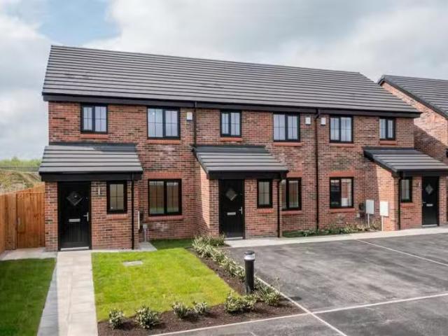 3 bedroom semi detached house for rent in Barton Quarter, Horw.