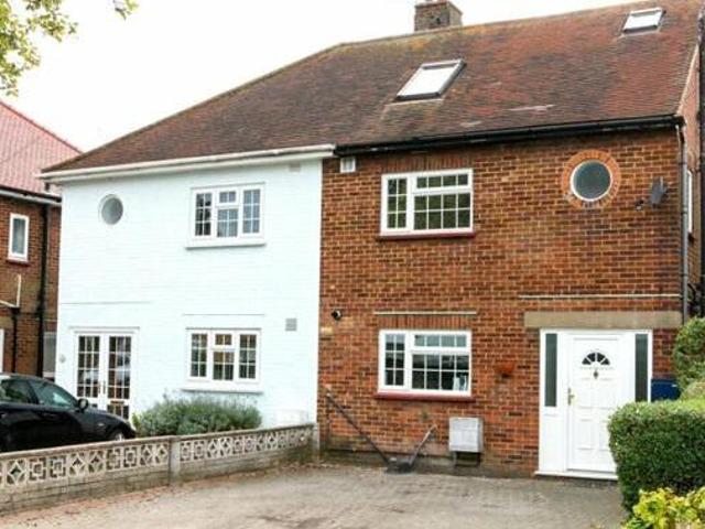 3 Bedroom Semi detached House For Rent In Barnet, Herts