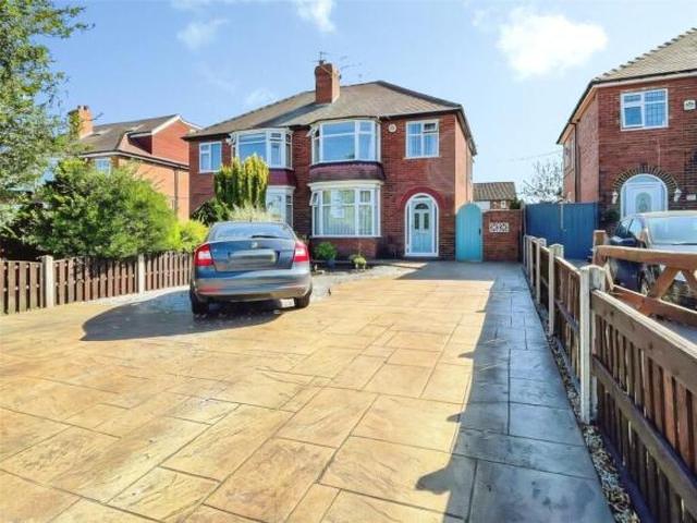 3 bedroom semi detached house for rent in Barnsley Road, Doncaster, South Yorkshire, DN5