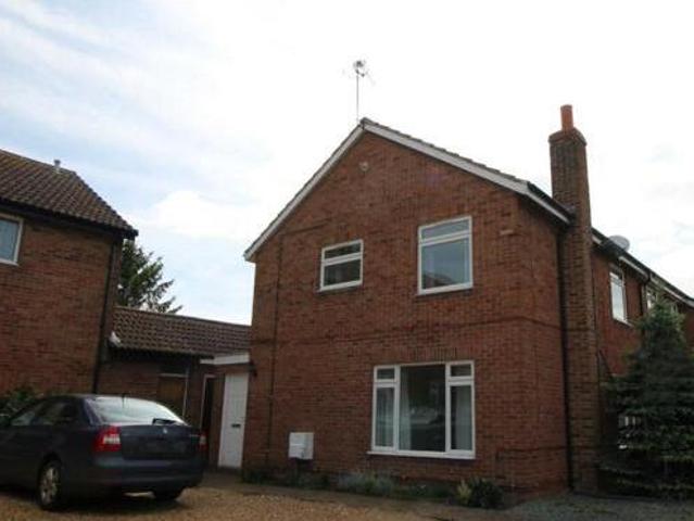 3 Bedroom Semi detached House For Rent In Barnstone
