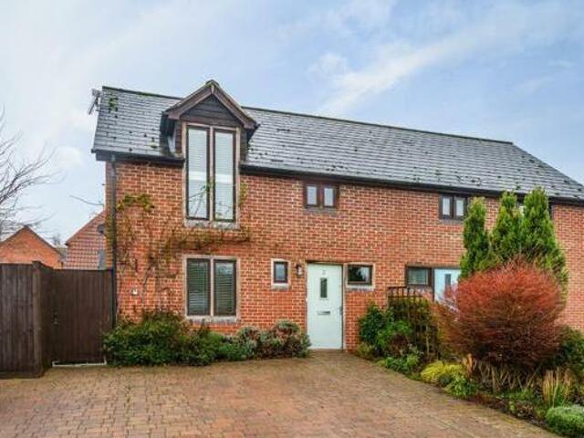 3 Bedroom Semi detached House For Rent In Basingstoke