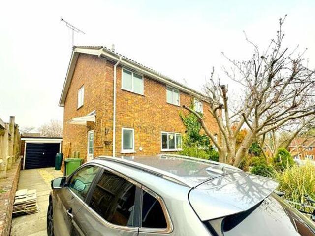 3 Bedroom Semi detached House For Rent In Battle