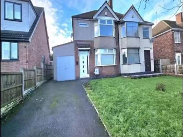 3 bedroom semi detached house for rent in Bennetts Rd, Keresle.