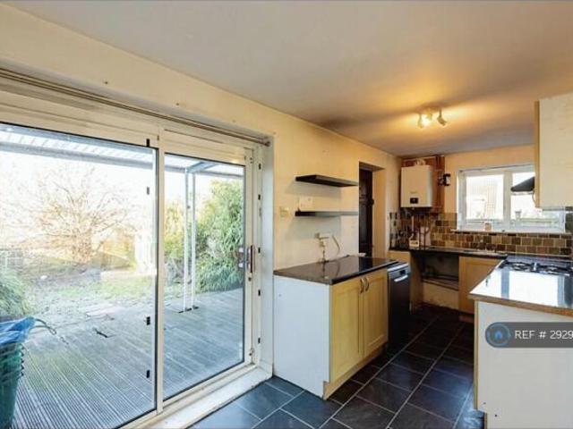 3 bedroom semi detached house for rent in Beaumont Road, Cheltenham, GL51
