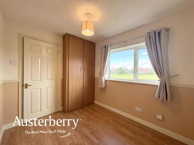 3 bedroom semi detached house for rent in Beaconsfield Drive, Stoke On Trent, ST3