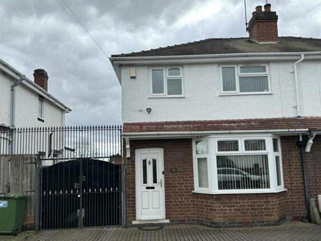 3 Bedroom Semi detached House For Rent In Bedworth, Warwickshire