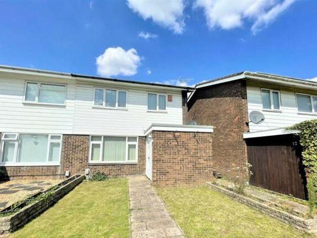 3 Bedroom Semi detached House For Rent In Bedford