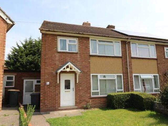 3 Bedroom Semi detached House For Rent In Bedford
