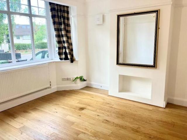 3 bedroom semi detached house for rent in Beech Road, St. Albans, Hertfordshire, AL3 5AW, AL3