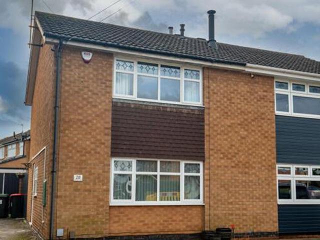 3 Bedroom Semi detached House For Rent In Beeston
