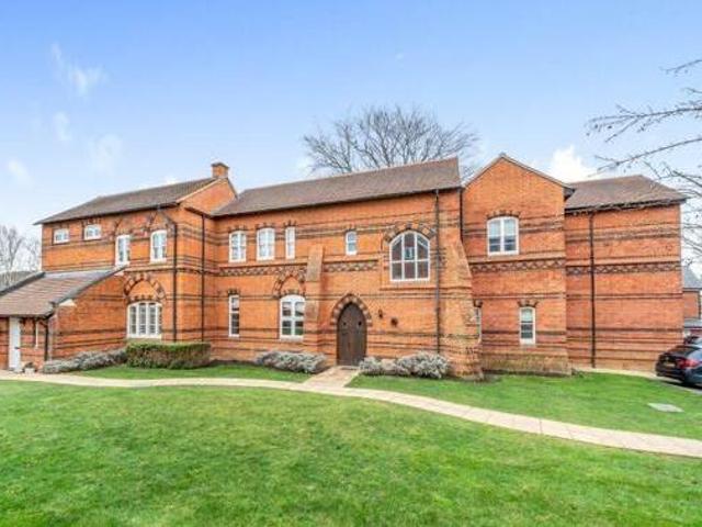 3 Bedroom Semi detached House For Rent In Berkshire