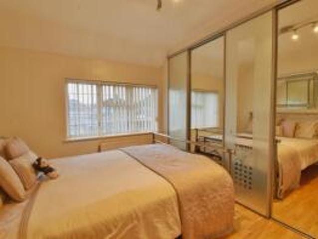 3 bedroom semi detached house for rent in Berry Avenue, Watford, Hertfordshire, WD24