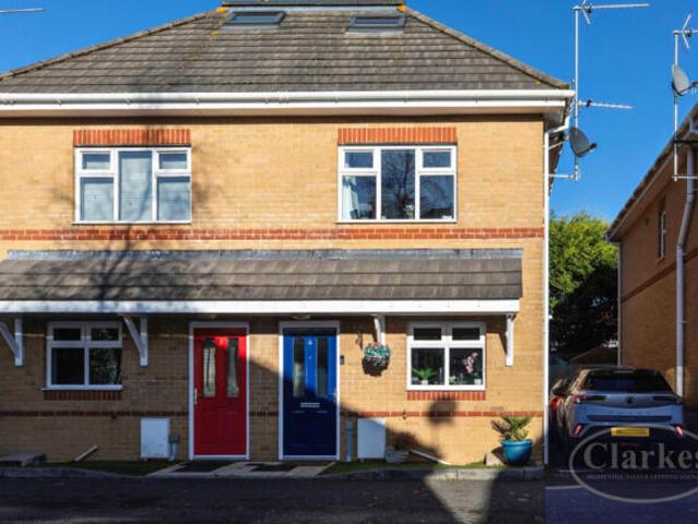 3 bedroom semi detached house for rent in Beswick Gardens, Ensbury Park, Dorset, BH10