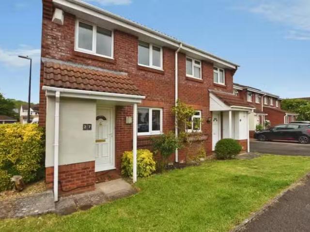 3 bedroom semi detached house for rent in Bickford Close, Barr.