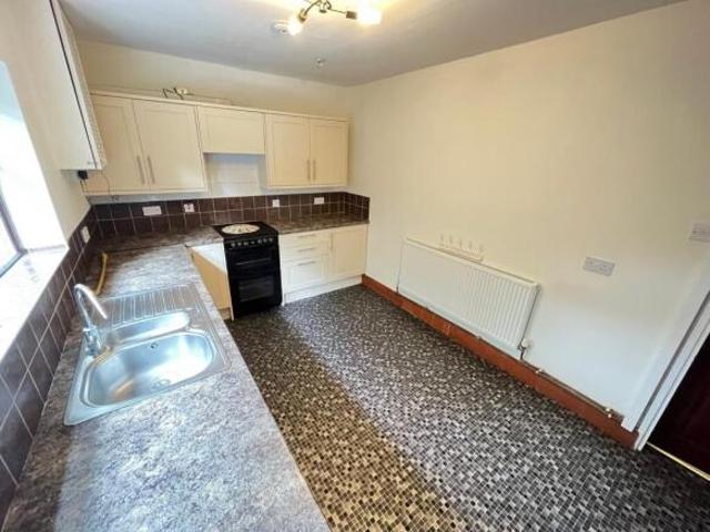 3 bedroom semi detached house for rent in Boon Avenue, Stoke on Trent, Staffordshire, ST4