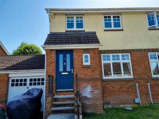 3 bedroom semi detached house for rent in Boulton Close, Westb.