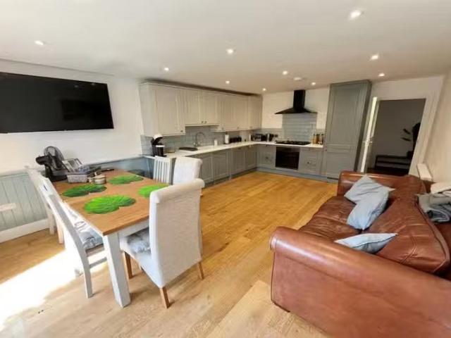 3 bedroom semi detached house for rent in Bournemouth, BH5
