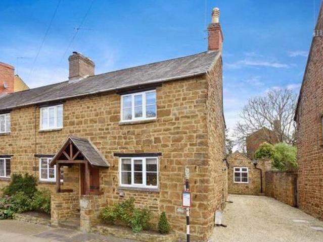 3 Bedroom Semi detached House For Rent In Bloxham