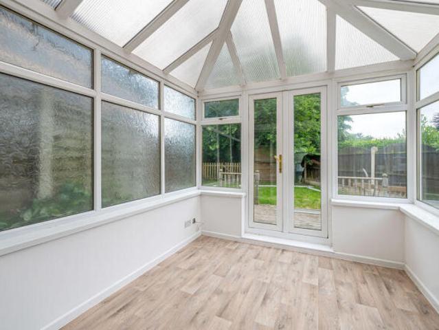 3 bedroom semi detached house for rent in Blackburn Avenue, Claregate, WV6