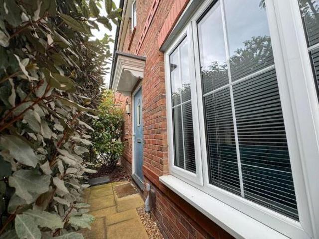 3 bedroom semi detached house for rent in Blackberry Lane, Stockport, SK5