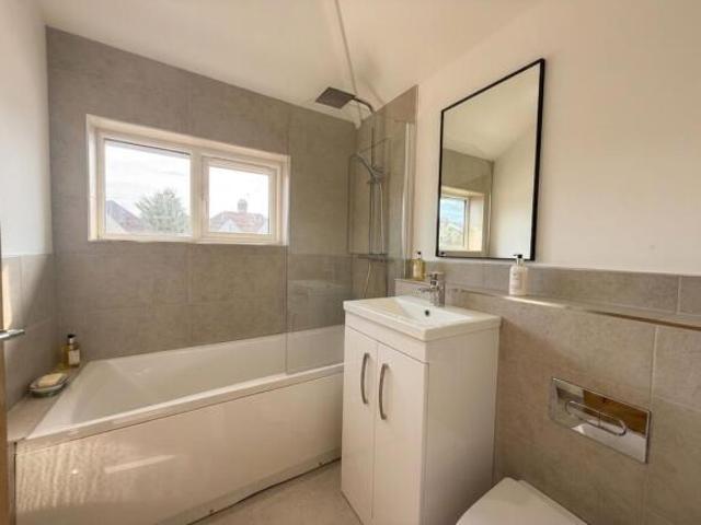 3 bedroom semi detached house for rent in Blacklands Road, London, SE6