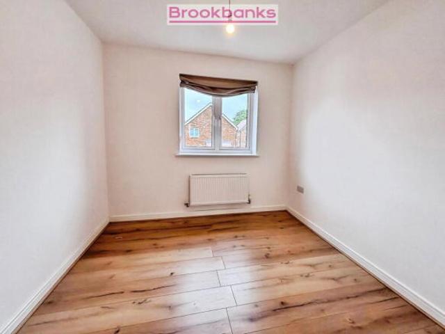 3 bedroom semi detached house for rent in Bluebell Close, Swanley Village, BR8