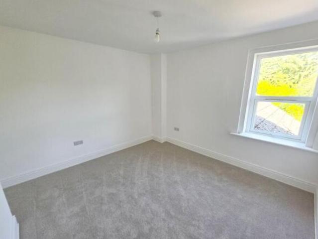 3 bedroom semi detached house for rent in Broadstone, BH18