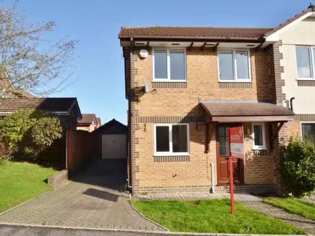 3 bedroom semi detached house for rent in Broadstone, BH18