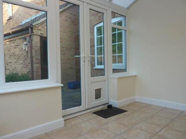3 bedroom semi detached house for rent in Broadway Avenue, Giffard Park, Milton Keynes, MK14