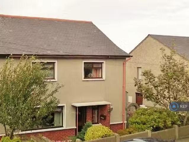 3 bedroom semi detached house for rent in Bracoden Terrace, Ga.