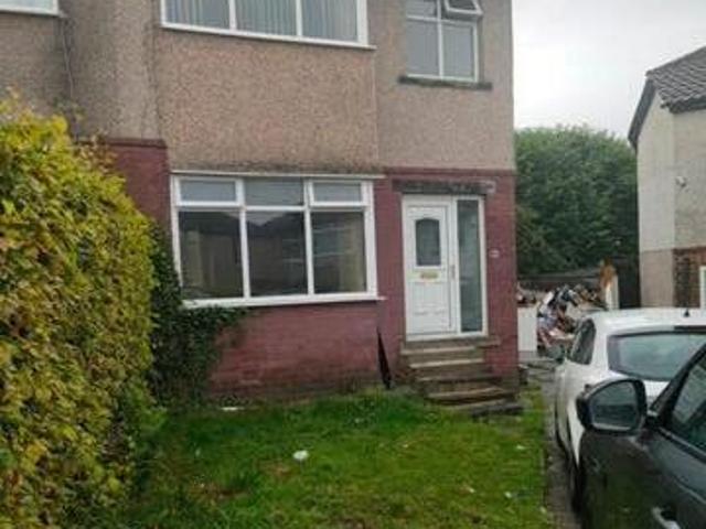 3 Bedroom Semi detached House For Rent In Bradford